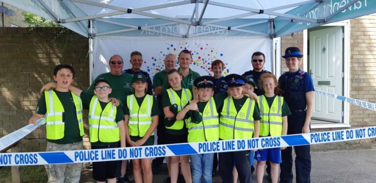 Horley youngsters sign up for neighbourhood warden scheme - Raven ...